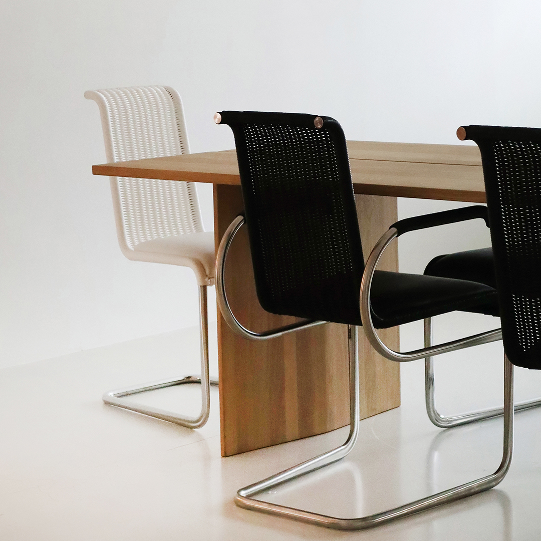 B20i 체어 화이트 | LOMAD(로마드) - 소유의 타이밍